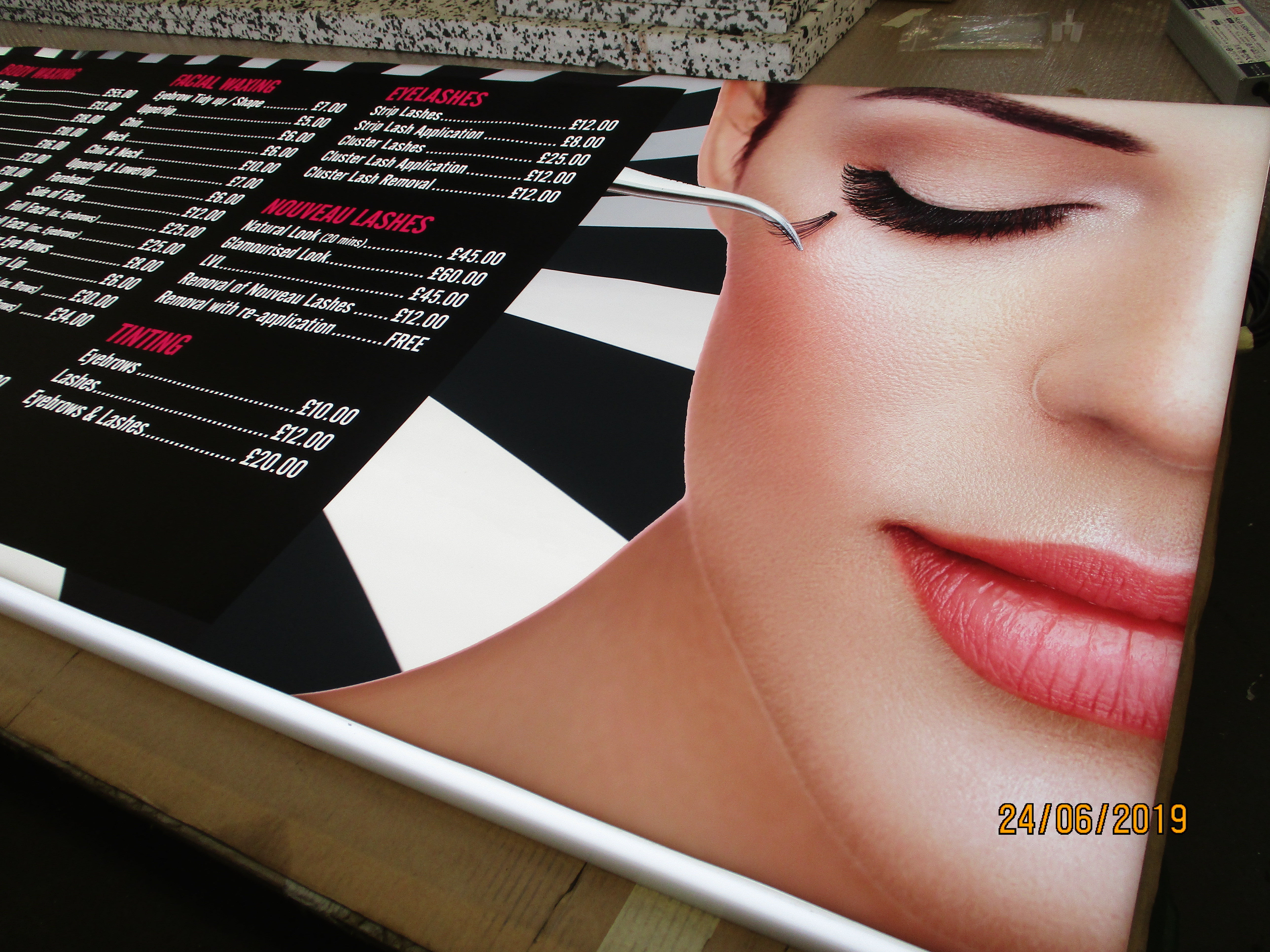 Ultra Slim Led Light Box Suppliers UK | NES Solutions